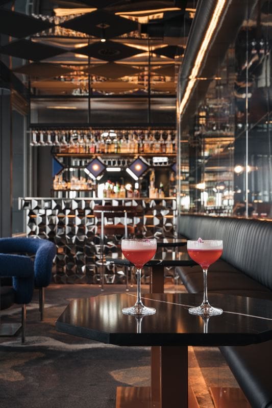 Pontus Frithiofs La Tour öppnar dörrarna till Le Bar – en high-end vin ...